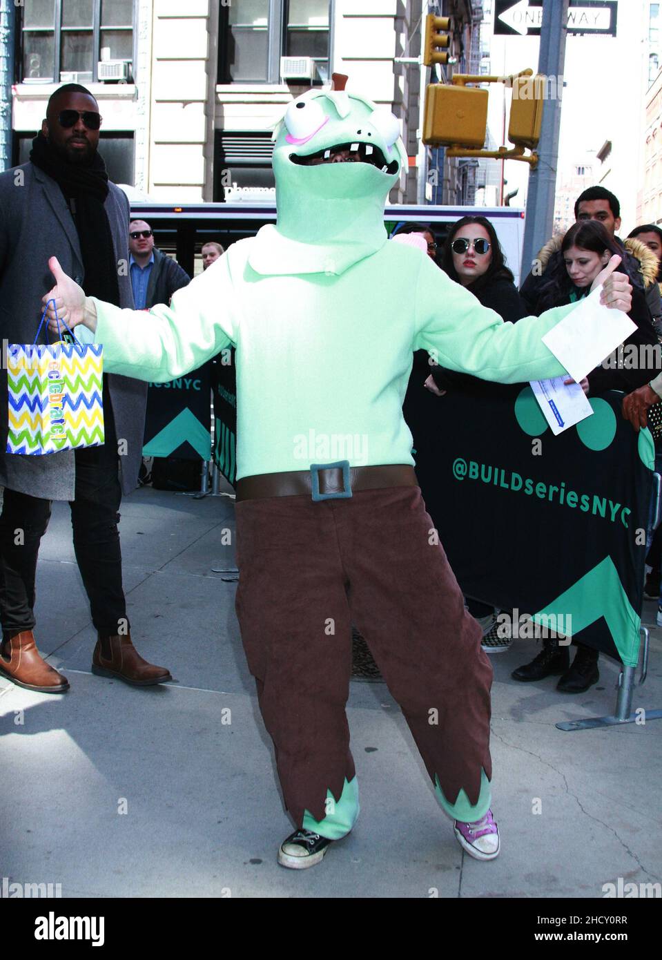 New York - NY - 20190402 Matthew Gray Gubler was seen arriving at Build ...
