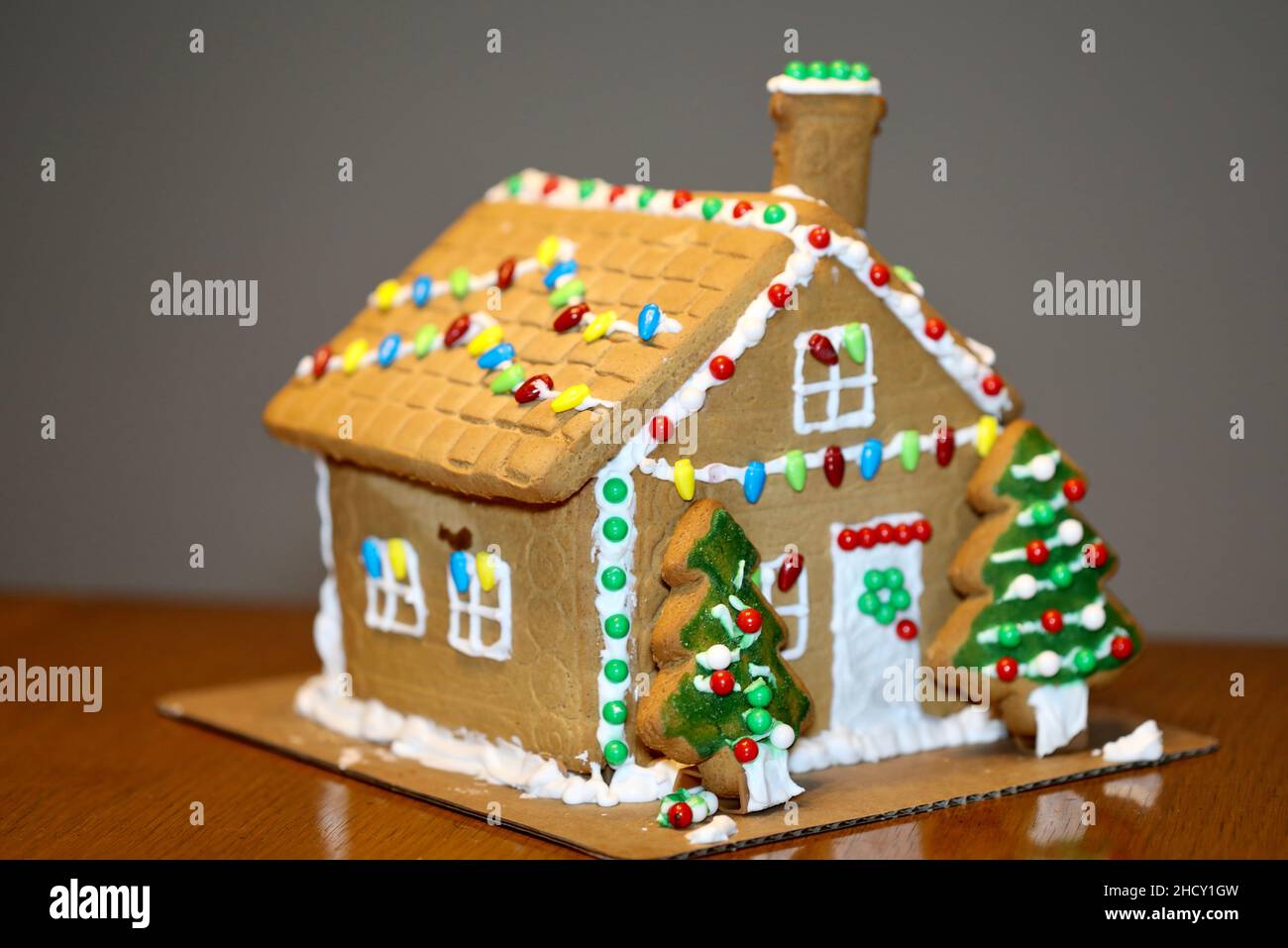 Gingerbread house display hi-res stock photography and images - Alamy