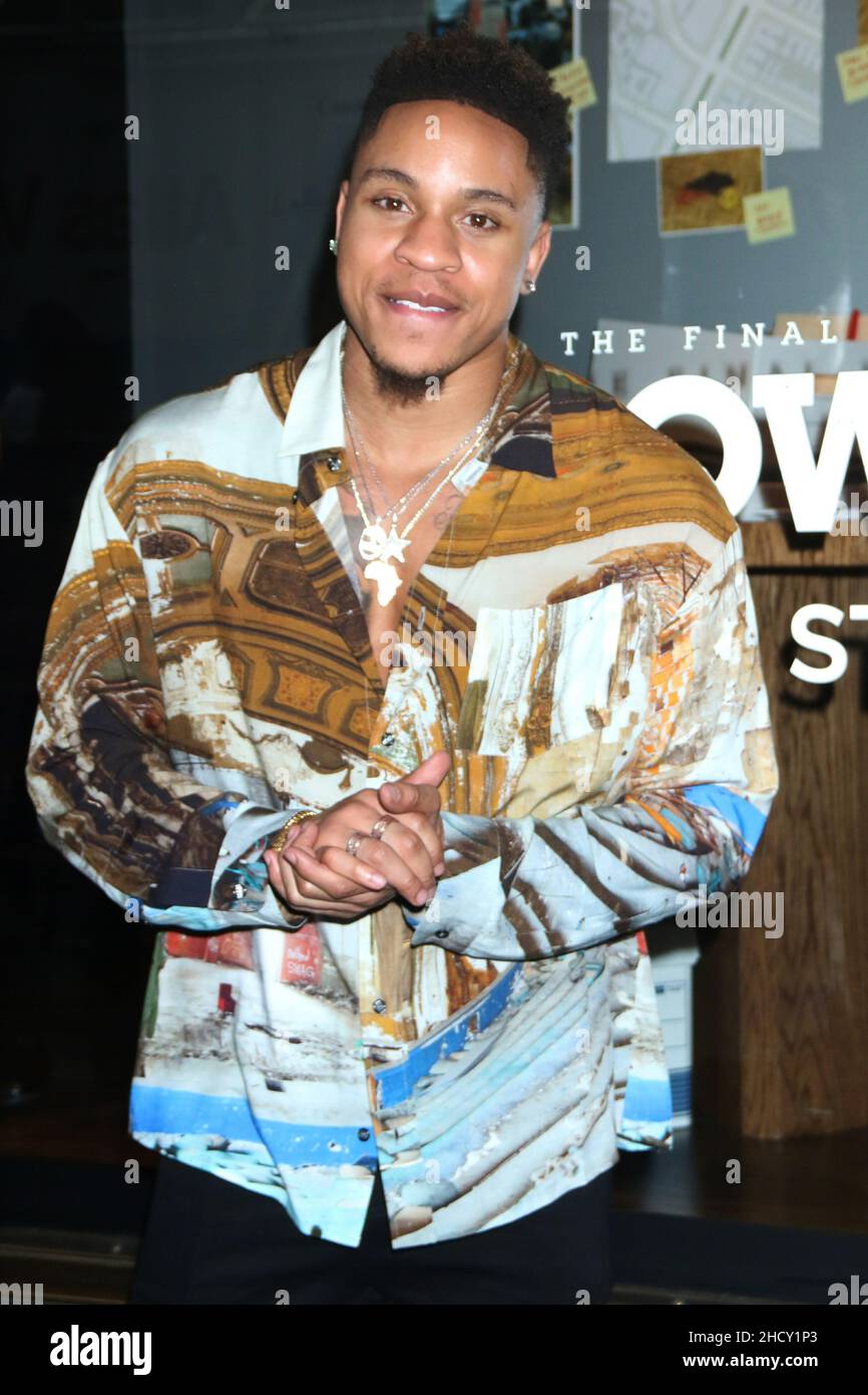 New York - NY - 20190819 The cast of Starz 'Power' pose for pictures ...