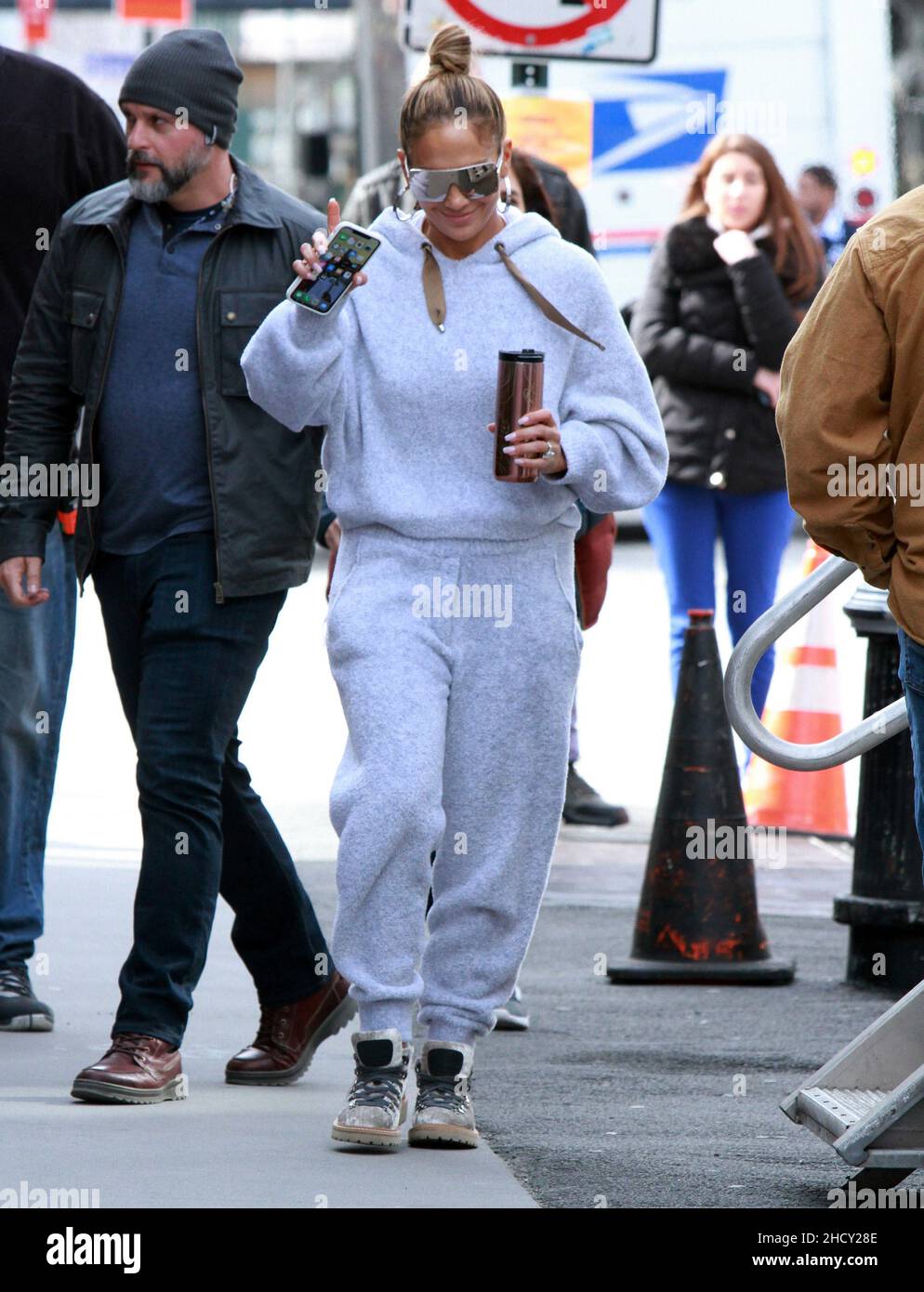 New York - NY - 20190328 Jennifer Lopez Shooting on Location for ...