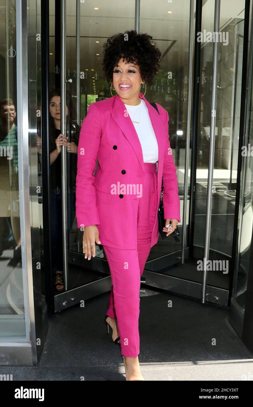 New York - NY - 20190628 Tia Mowry-Hardrict at SiriusXM to talk about ...