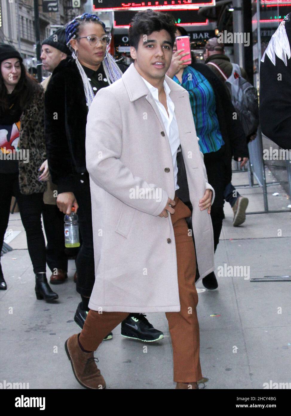 New York - NY - 20190102 The cast of Grown-ish arrive at Good Morning ...