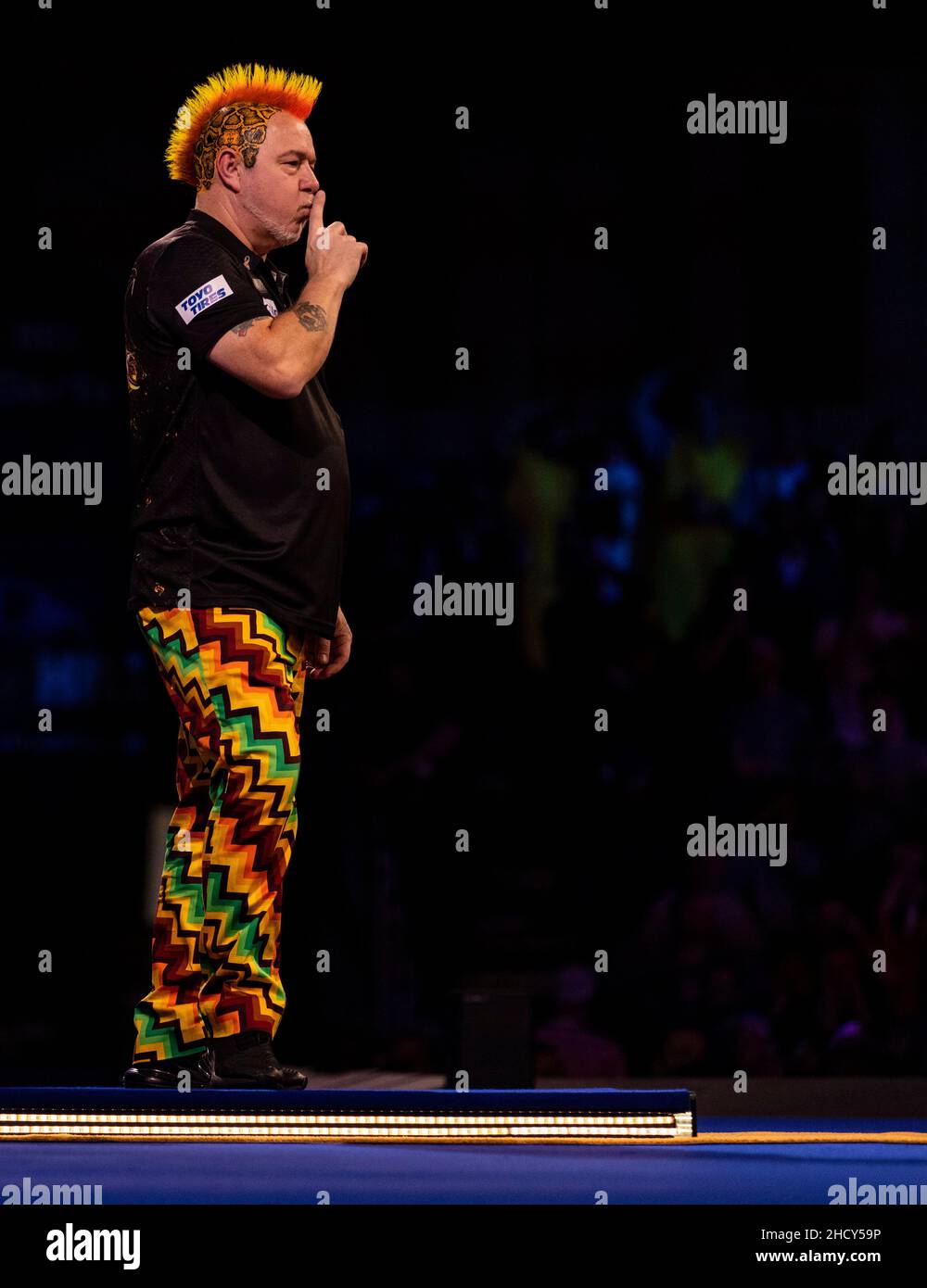 Pdc darts world championship crowd hi-res stock photography and images ...