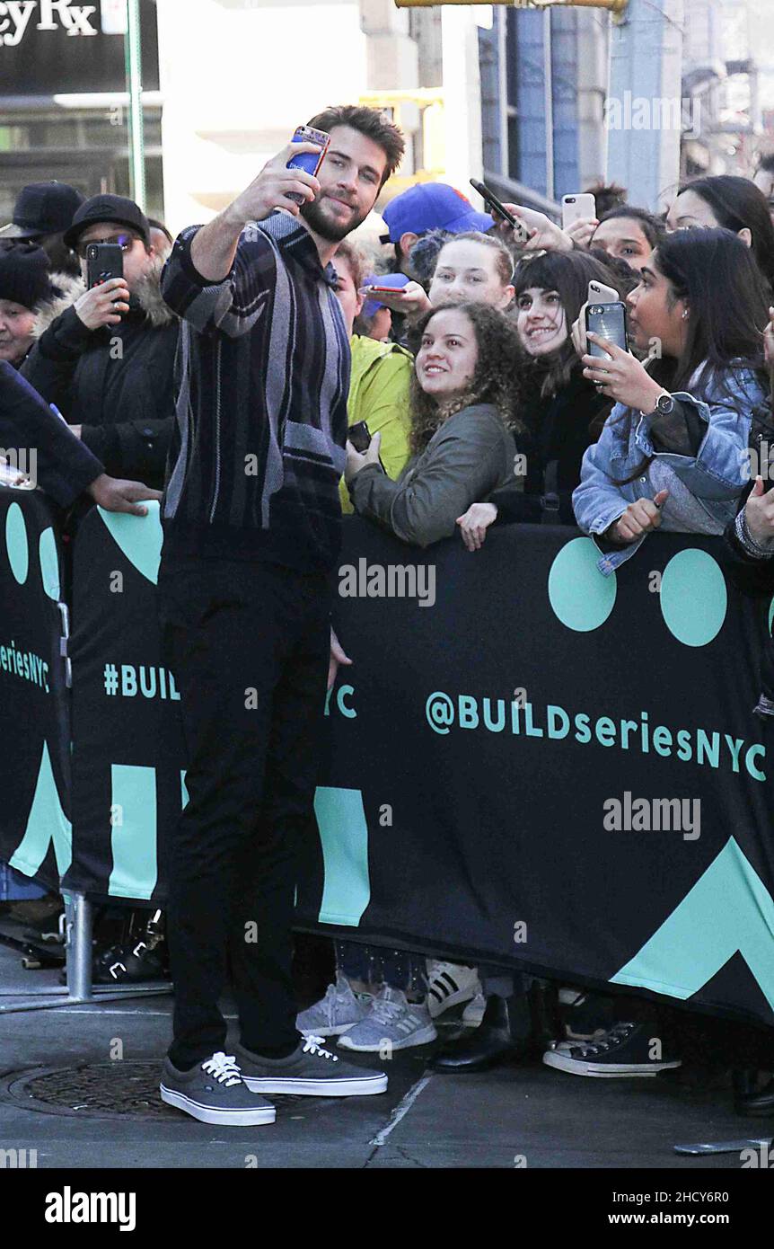 New York - NY - 20190208 Rebel Wilson and Liam Hemsworth were seen at ...