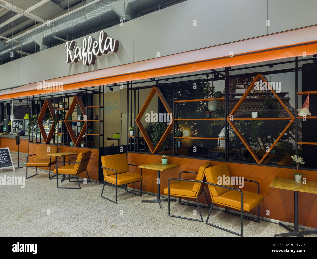 Grocery store interior hi-res stock photography and images - Alamy