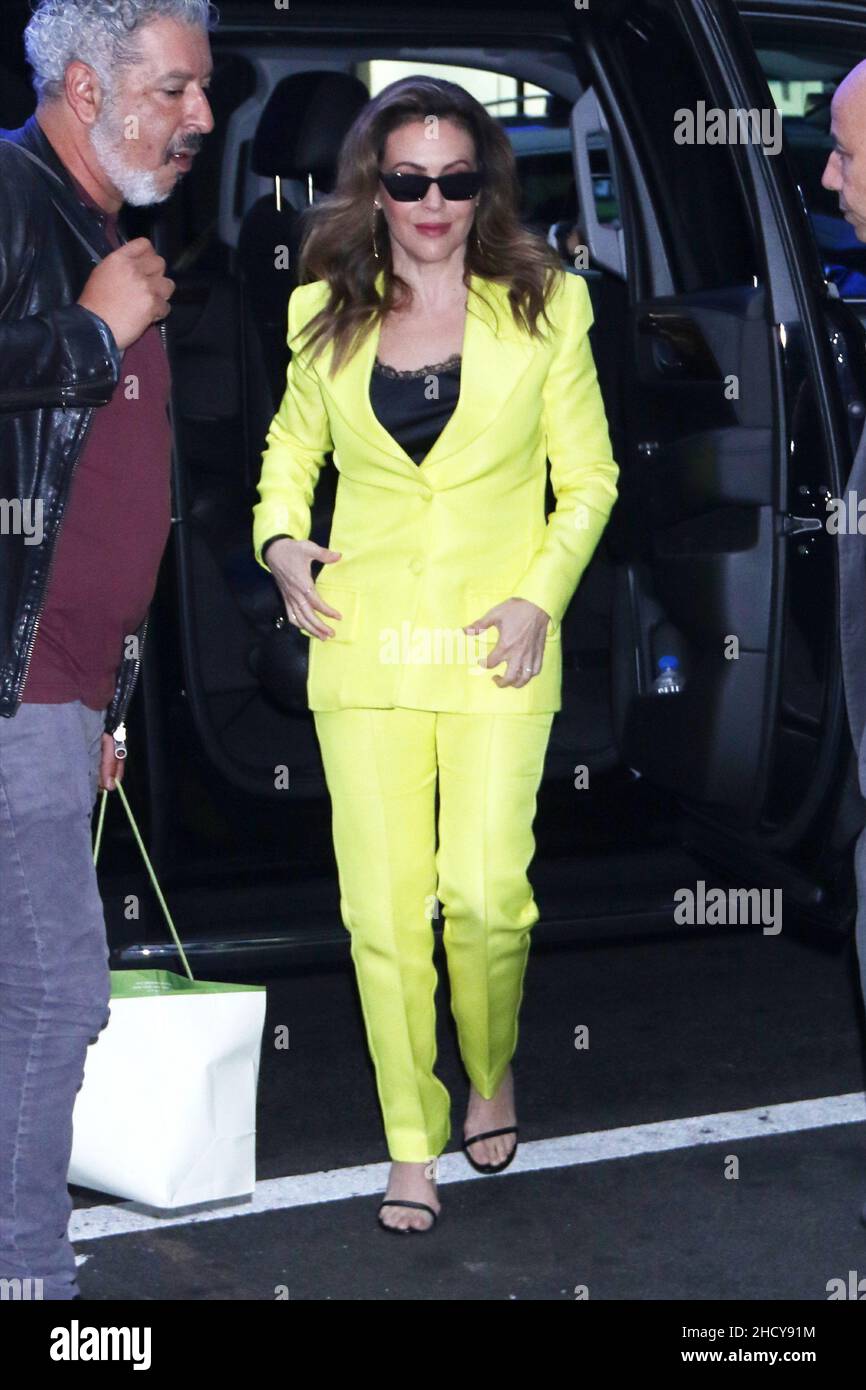 New York - NY - 20191014 Alyssa Milano arrives at Good Morning America ...