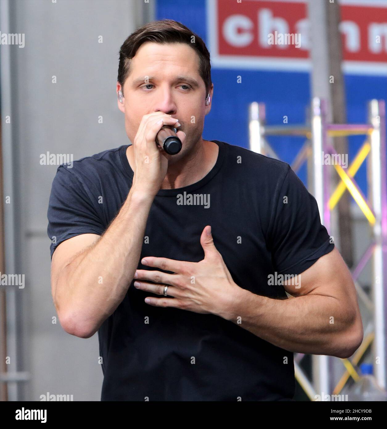 New York - NY - 20190628 Walker Hayes performs at FOX & Friends All ...