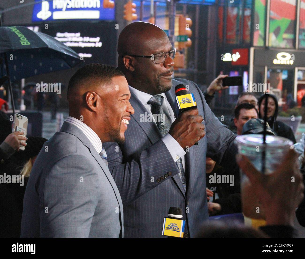 New York - NY - 20190322 Shaquille O'Neal and Michael Strahan are all ...
