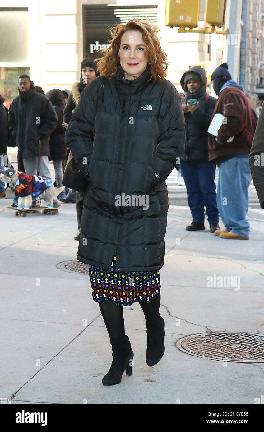 New York - NY - 20191203 Elizabeth Perkins at Build Series. -PICTURED ...