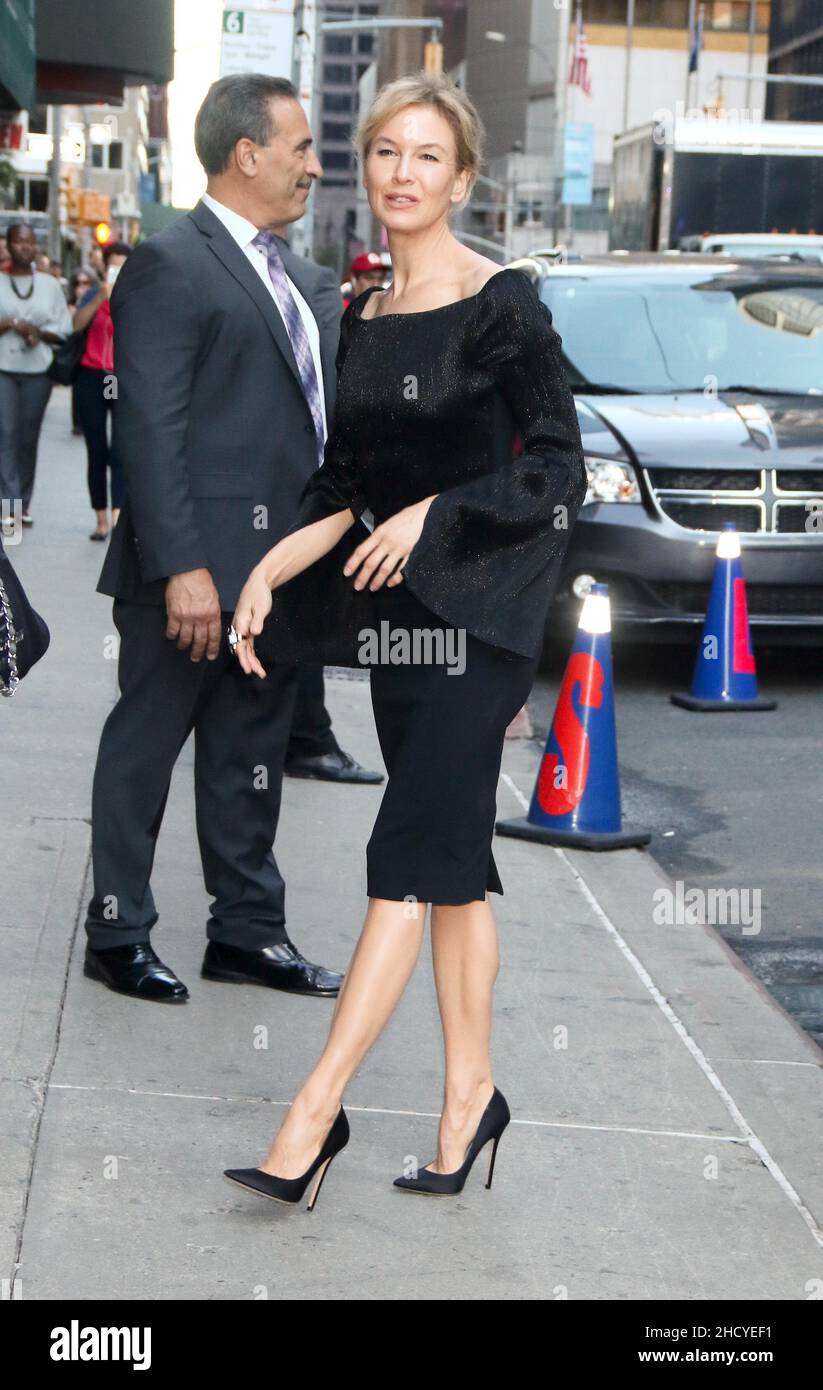 New York - NY - 20190925- Renee Zellweger Visits The Late Show With ...