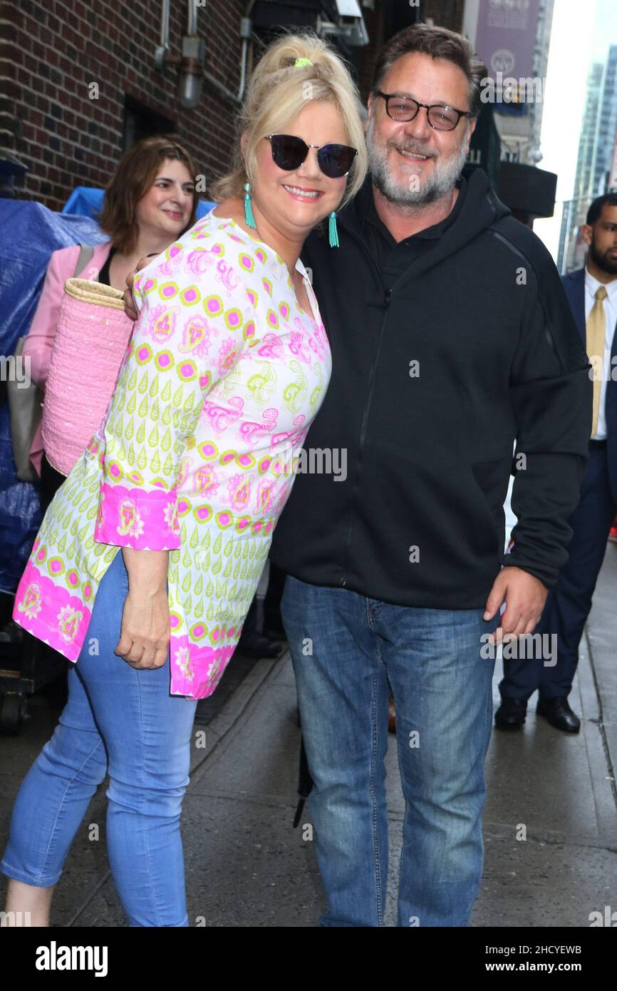 New York - NY - 20190620 Russell Crowe and Caroline Rhea stop by The ...