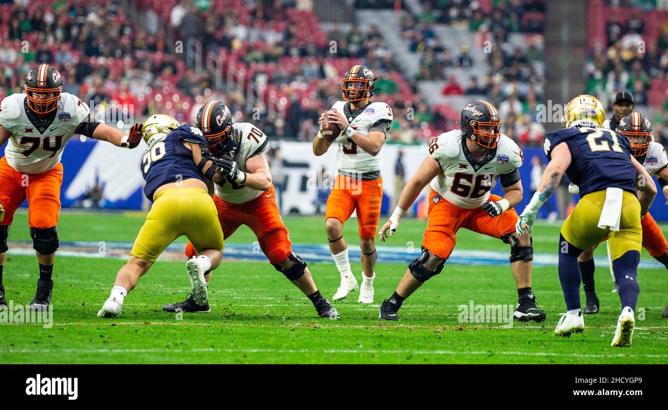 January 01 2022 Glendale, AZ U.S.A. Oklahoma State quarterback Spencer ...