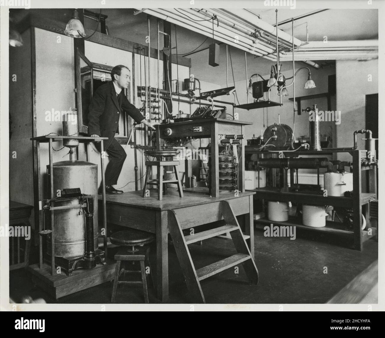 Respiration calorimeter hi-res stock photography and images - Alamy