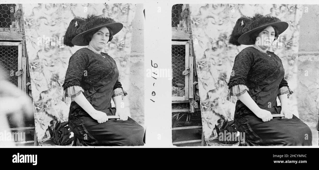 Retrat de dona Black and White Stock Photos & Images - Alamy