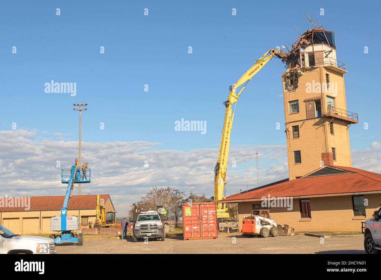Maxwell AFB, Ala. - Contractors carefully take down the old air traffic ...