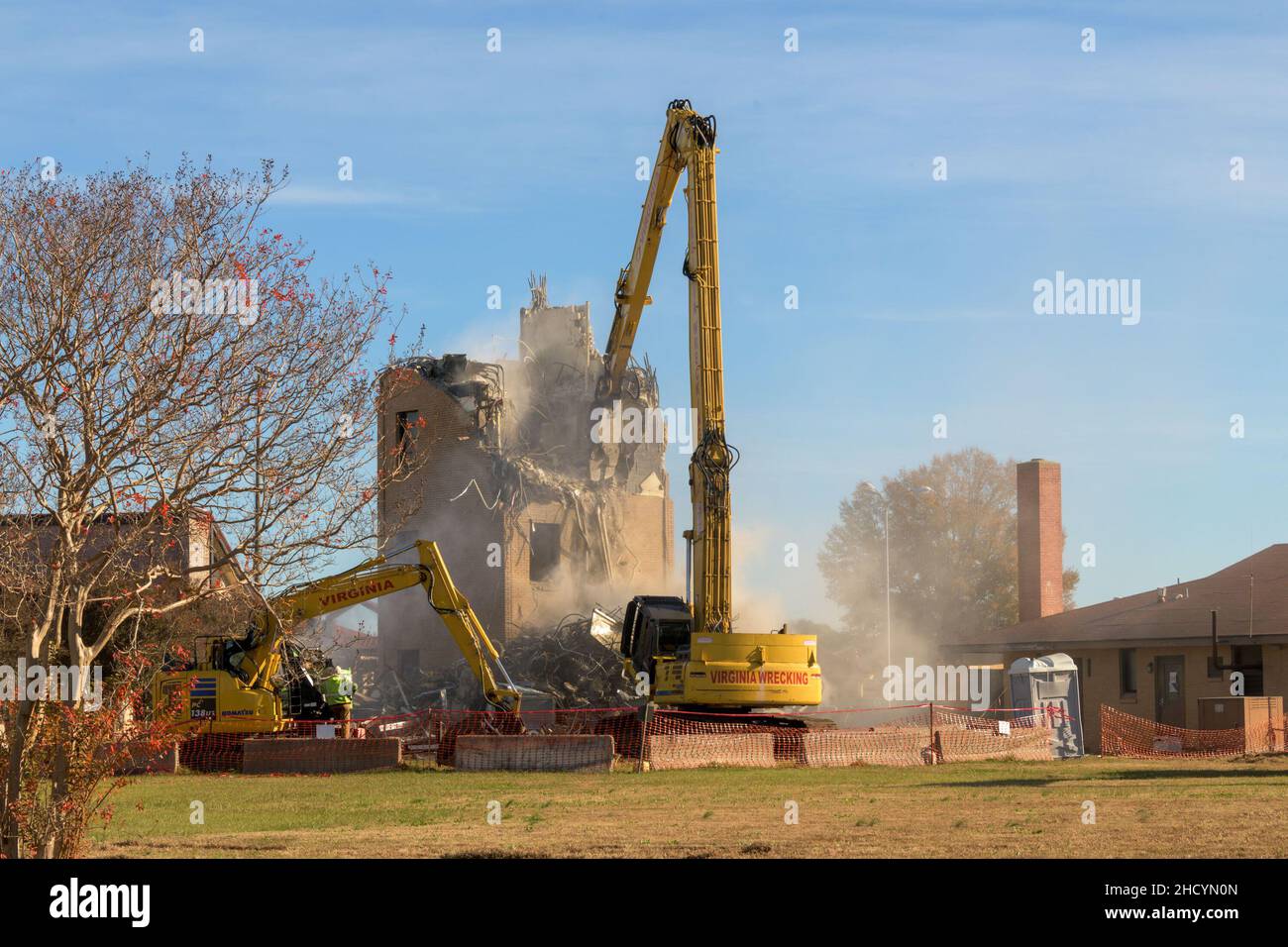 Maxwell AFB, Ala. - Contractors carefully take down the old air traffic ...