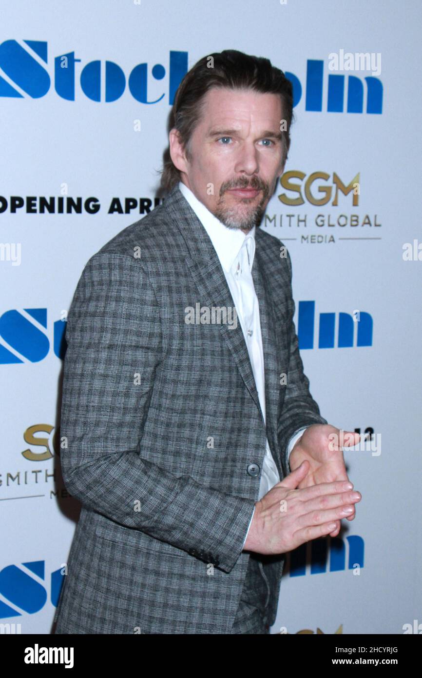 New York - NY - 20190411 Cast members and other celebrities arrive for ...