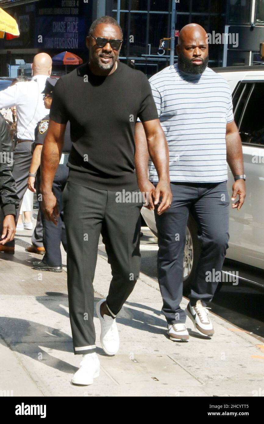 New York - NY - 20190730 Idris Elba is all smiles as he wears a black ...