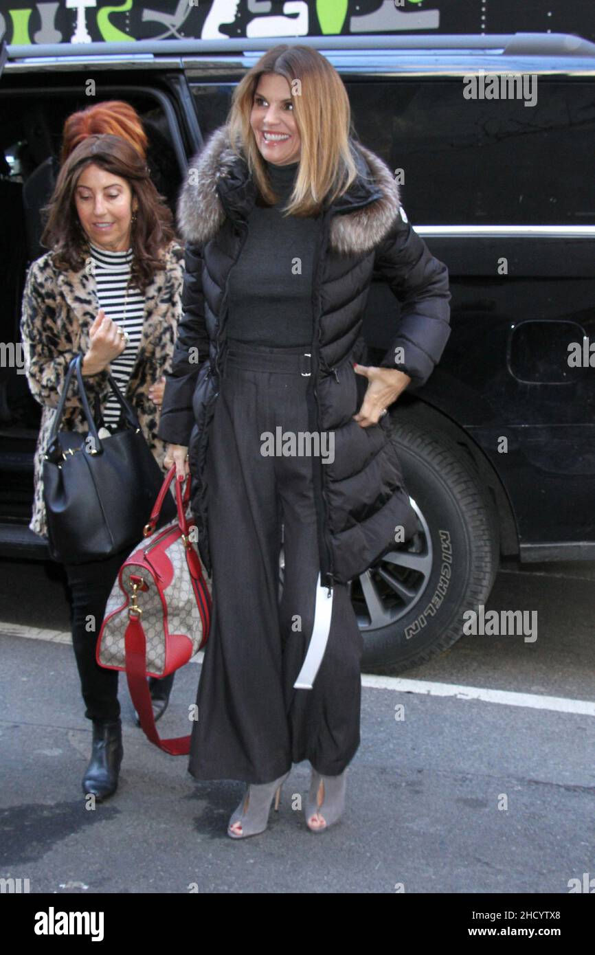 Lori loughlin when calls the heart hi-res stock photography and images ...