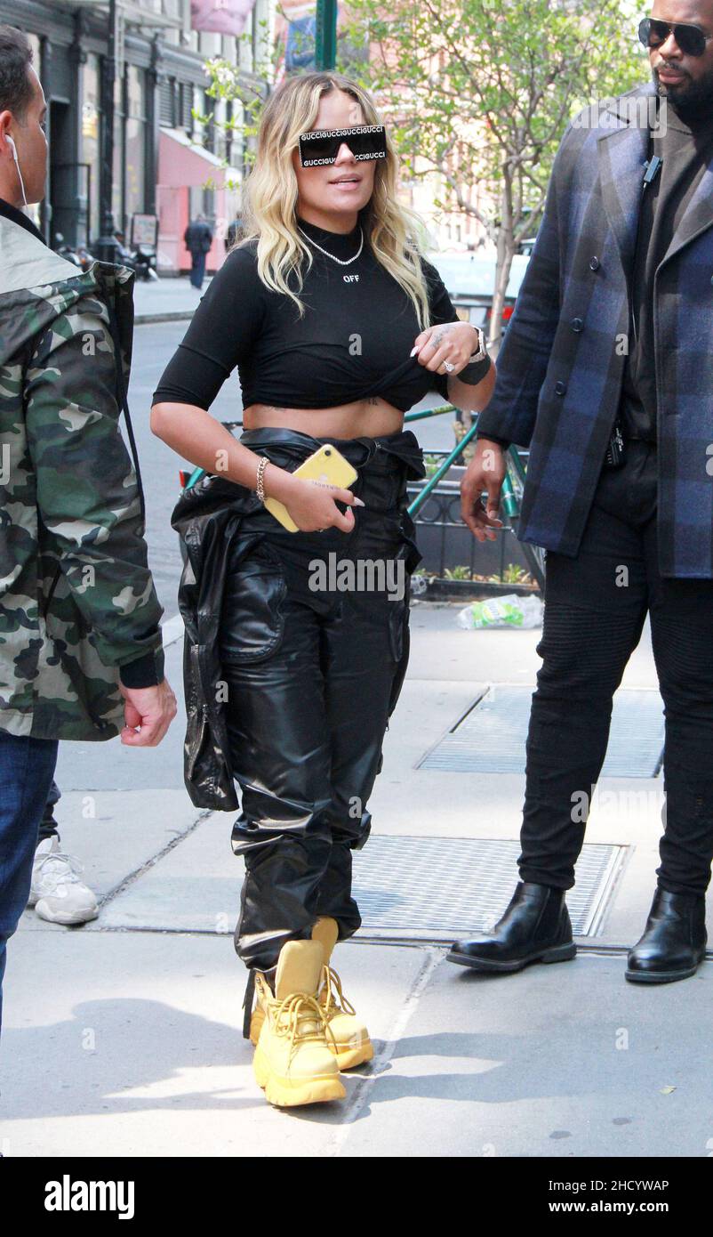 New York - NY - 20190419-Karol G Taking Selfies With Fans at Build ...