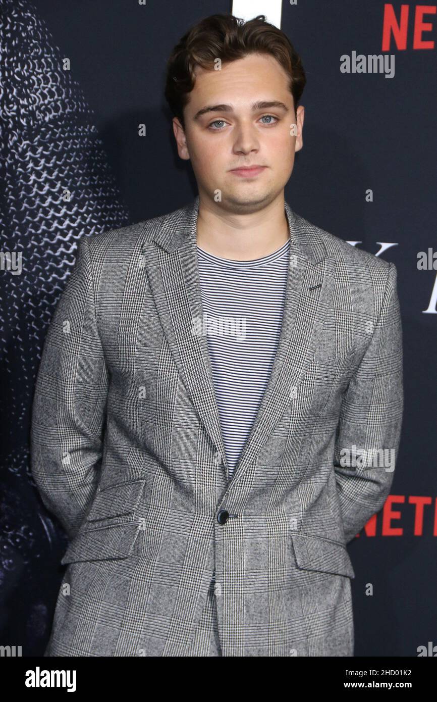 New York - NY - 20191001 Celebrities pose for pictures as they arrive ...