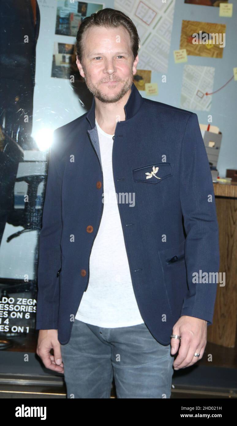 New York - NY - 20190819 The cast of Starz 'Power' pose for pictures ...