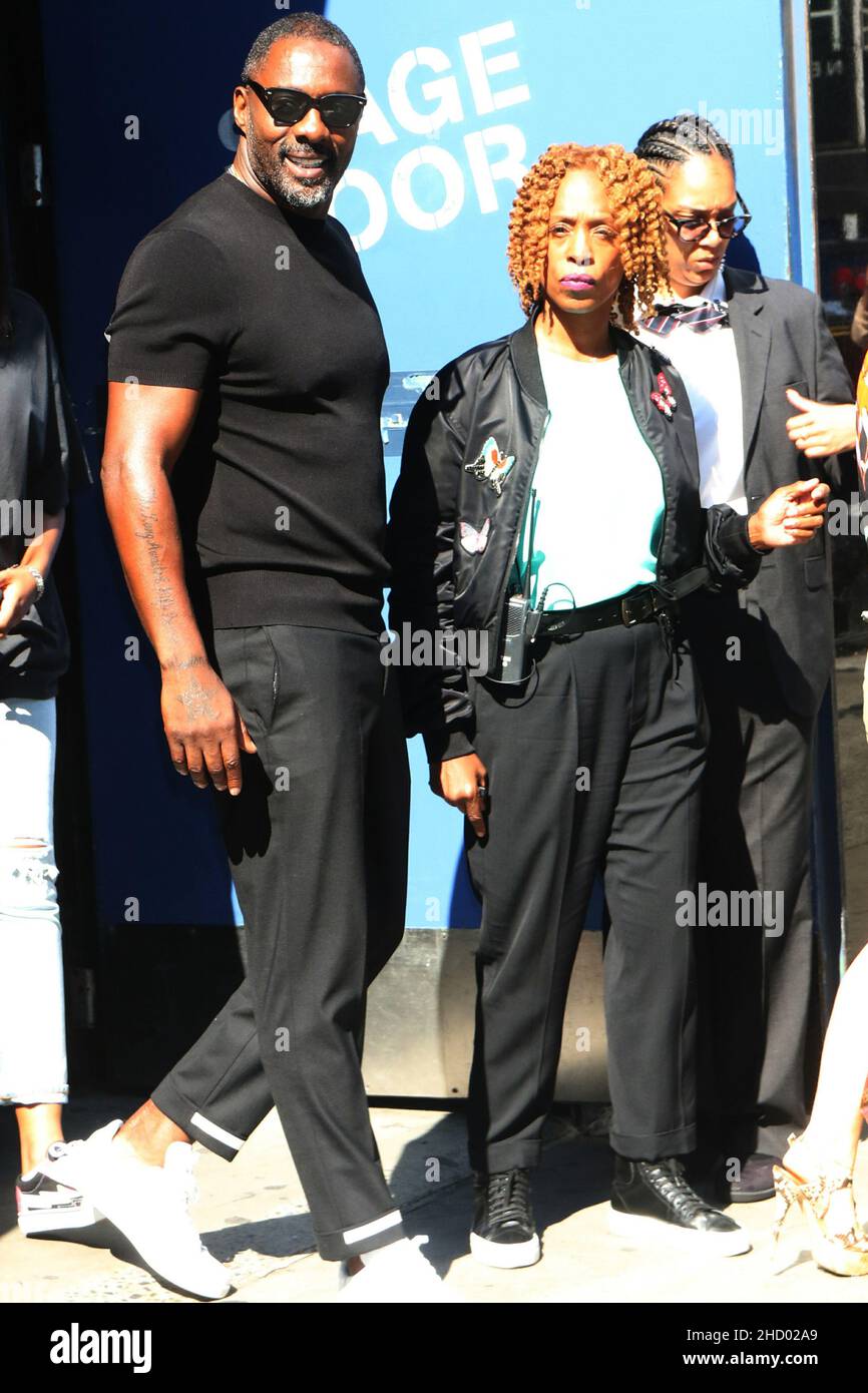 New York - NY - 20190730 Idris Elba is all smiles as he wears a black ...