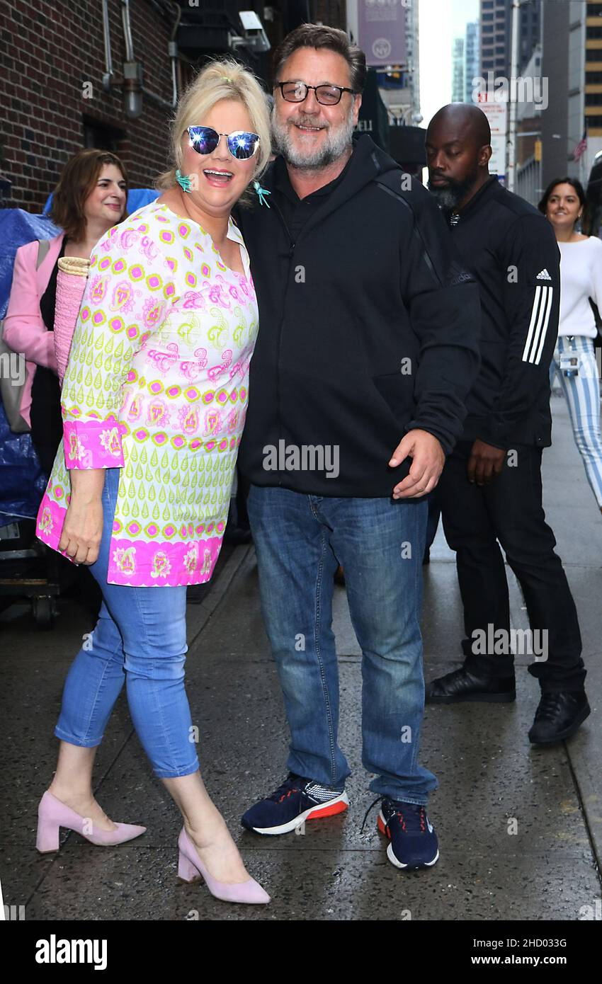 New York - NY - 20190620 Russell Crowe and Caroline Rhea stop by The ...