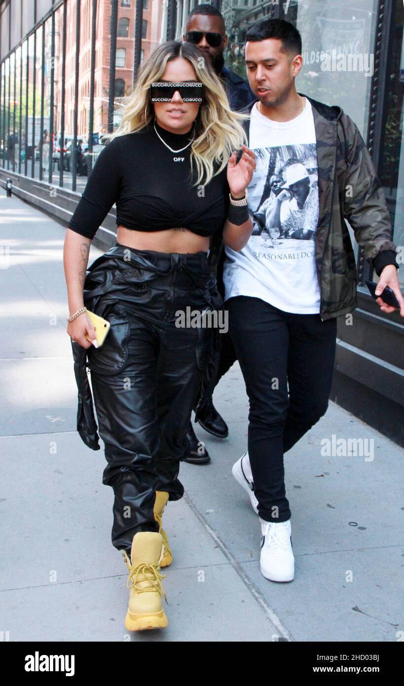 New York - NY - 20190419-Karol G Taking Selfies With Fans at Build ...