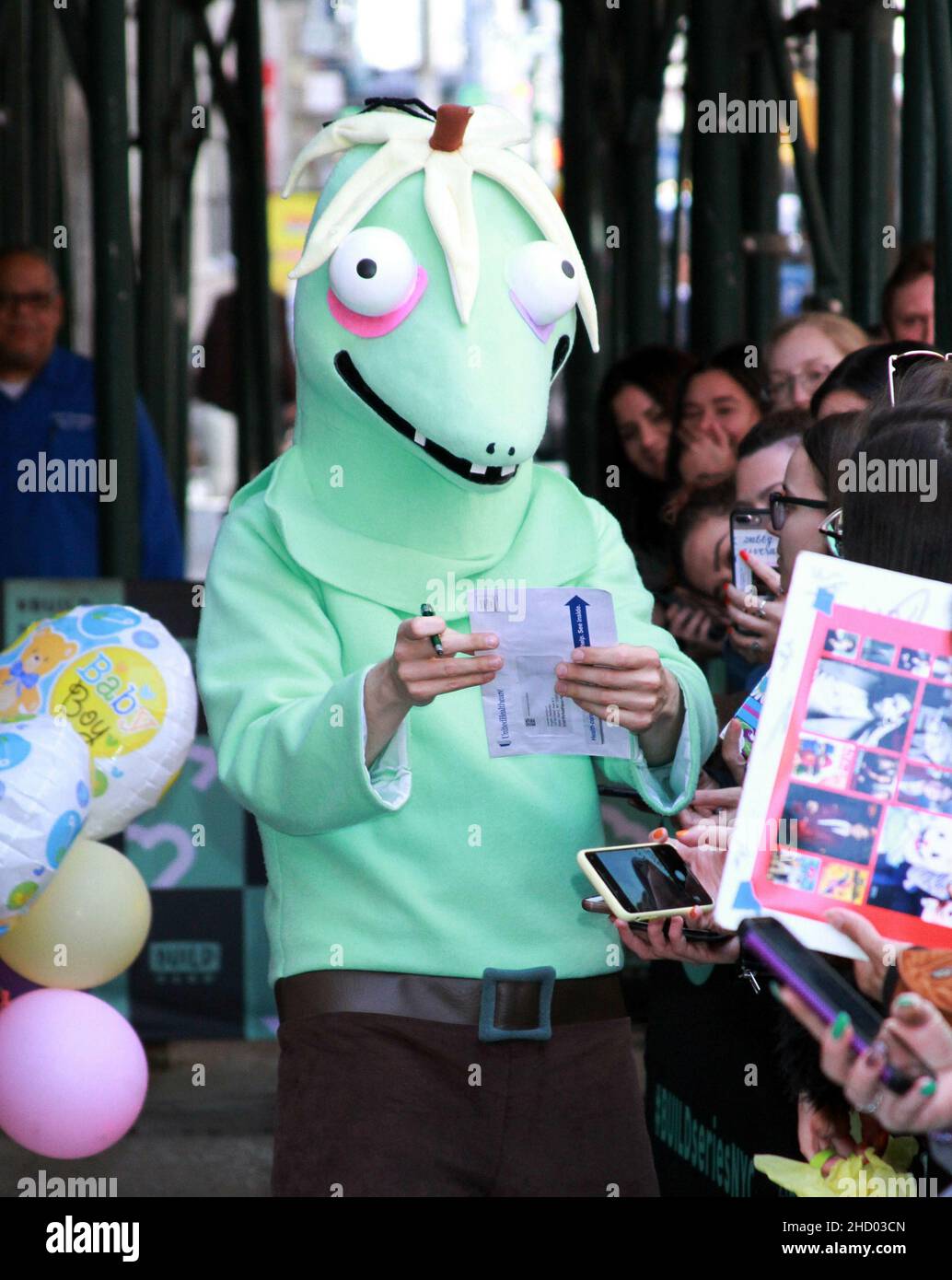 New York - NY - 20190402 Matthew Gray Gubler was seen arriving at Build ...