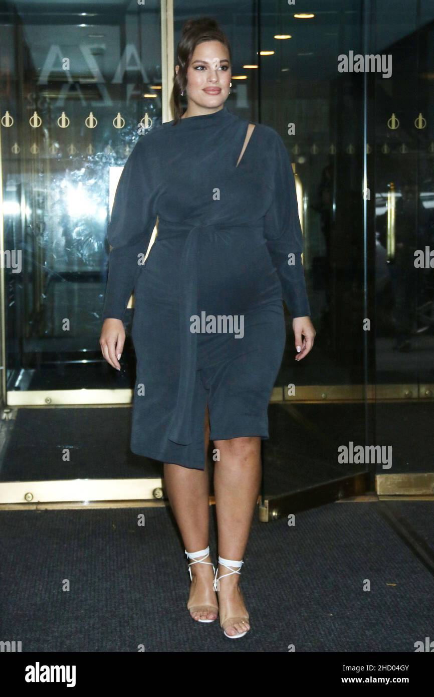 New York - NY - 20191030 Ashley Graham arrives at the 'Today Show' to ...