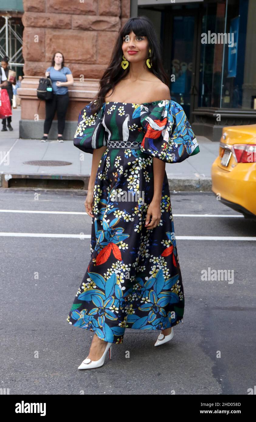 New York - NY - 20190926-Jameela Jamil Stops by Build Series -PICTURED ...