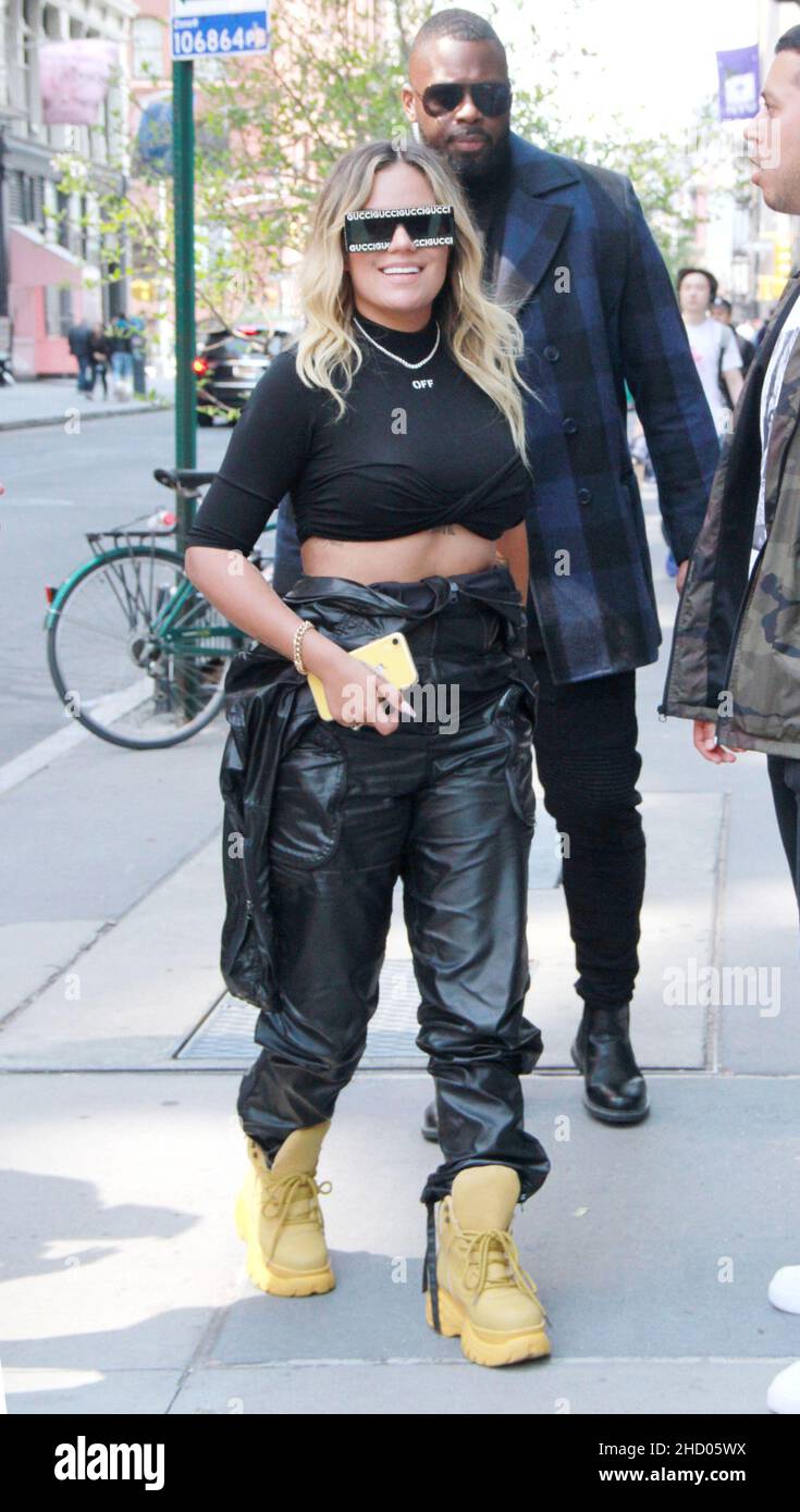 New York - NY - 20190419-Karol G Taking Selfies With Fans at Build ...