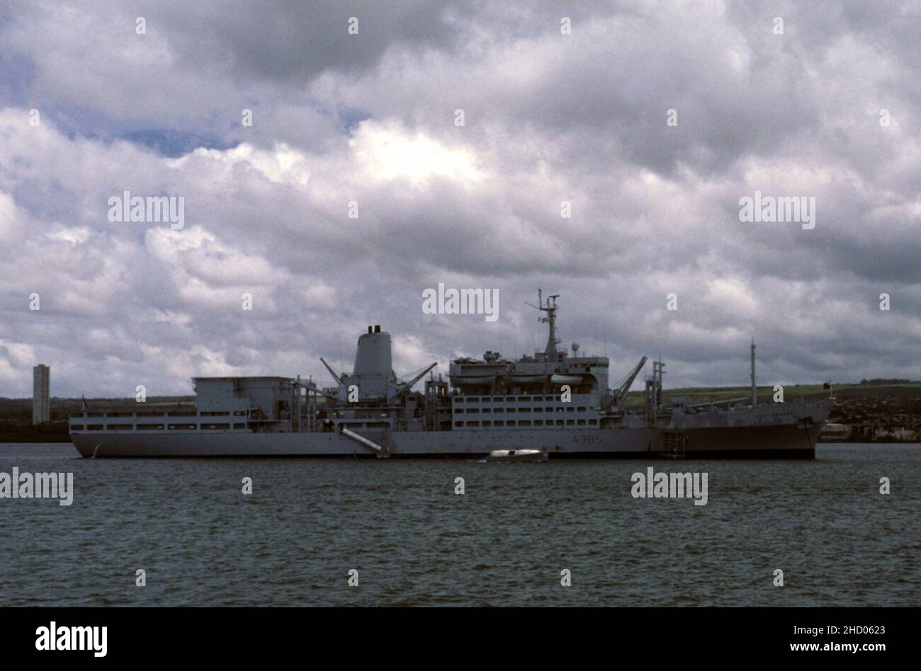 RFA Fort Grange (A385) at Pearl Harbor 1986 Stock Photo - Alamy