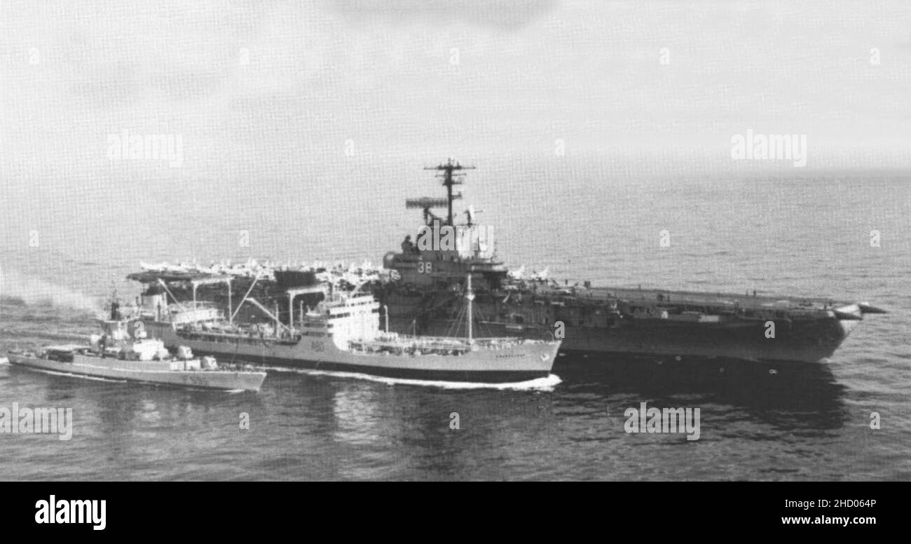 RFA Orangeleaf (A80) refueling USS Shangri-La (CVA-38) and Carlo ...