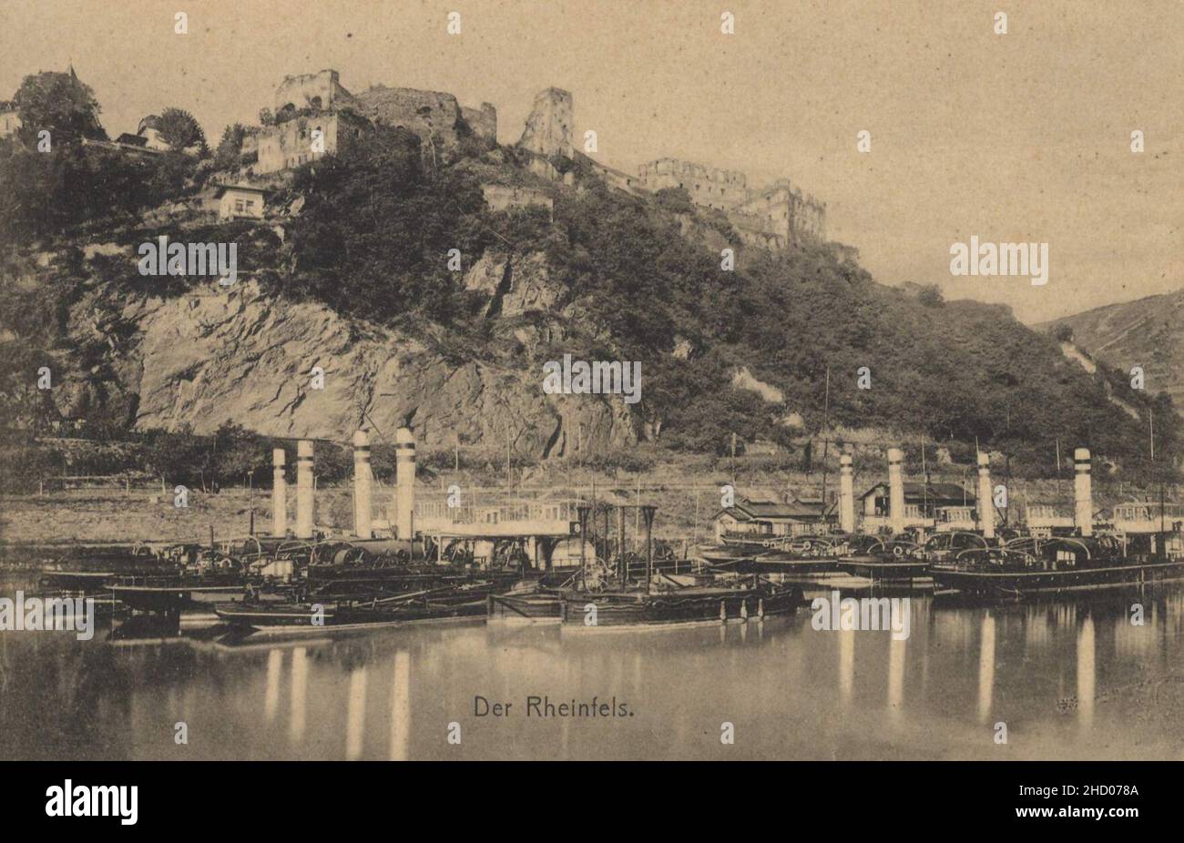 Rheinfels (b. St. Goar), Rheinland-Pfalz - Berg mit Ruine Stock Photo ...