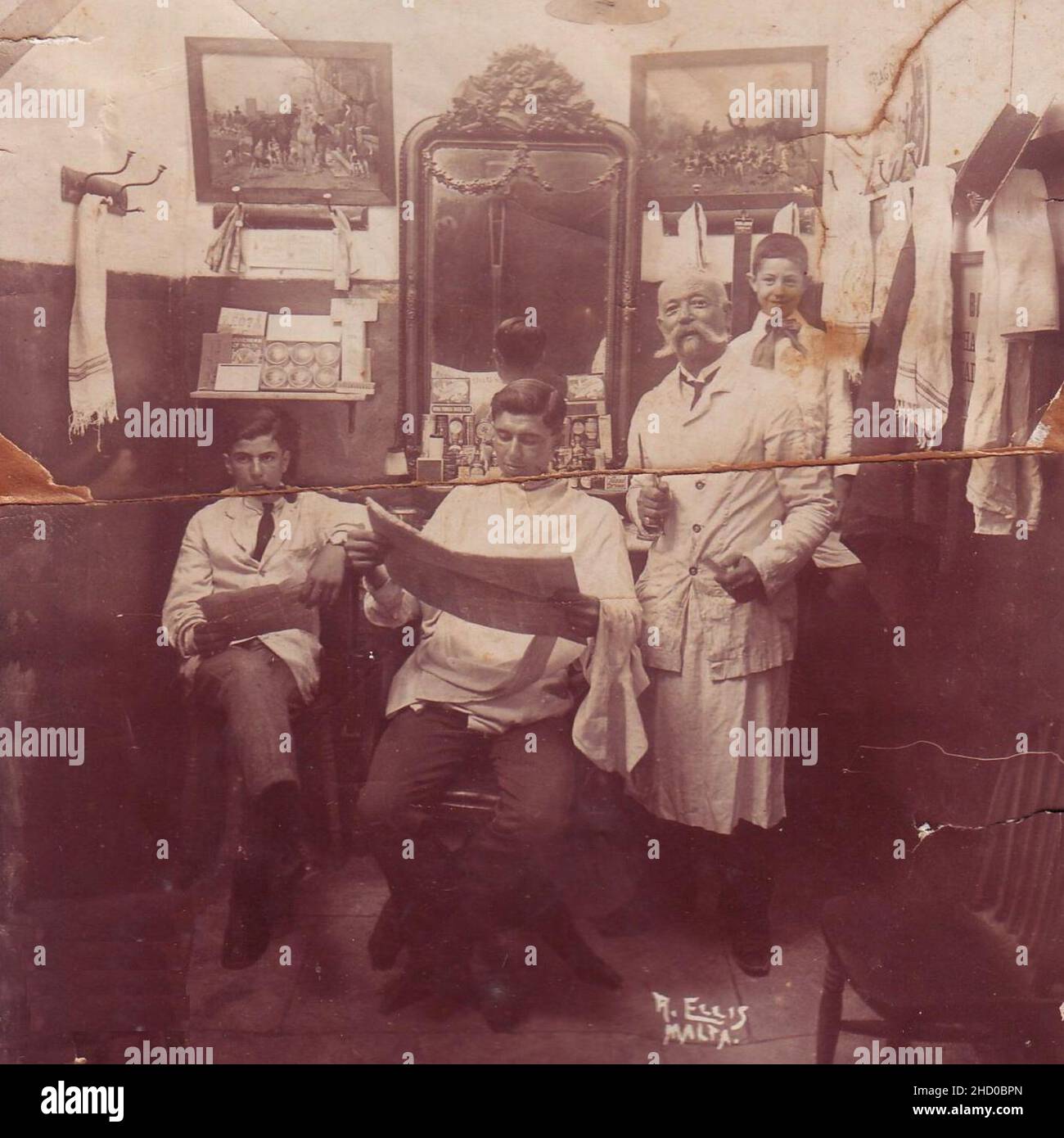 Richard Ellis, Cannavò barber shop Stock Photo - Alamy