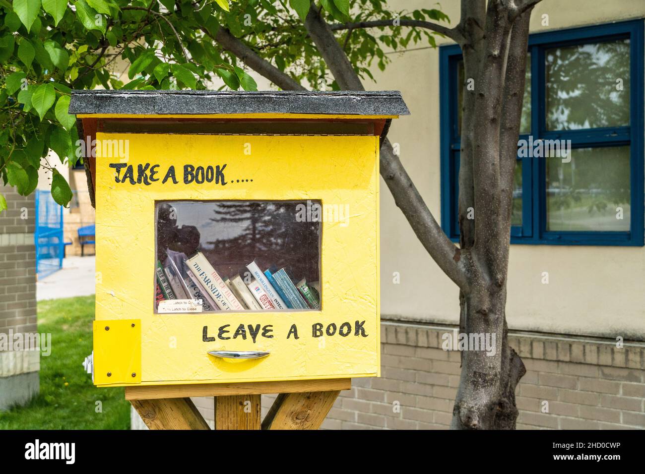 Little free library box hi-res stock photography and images - Alamy