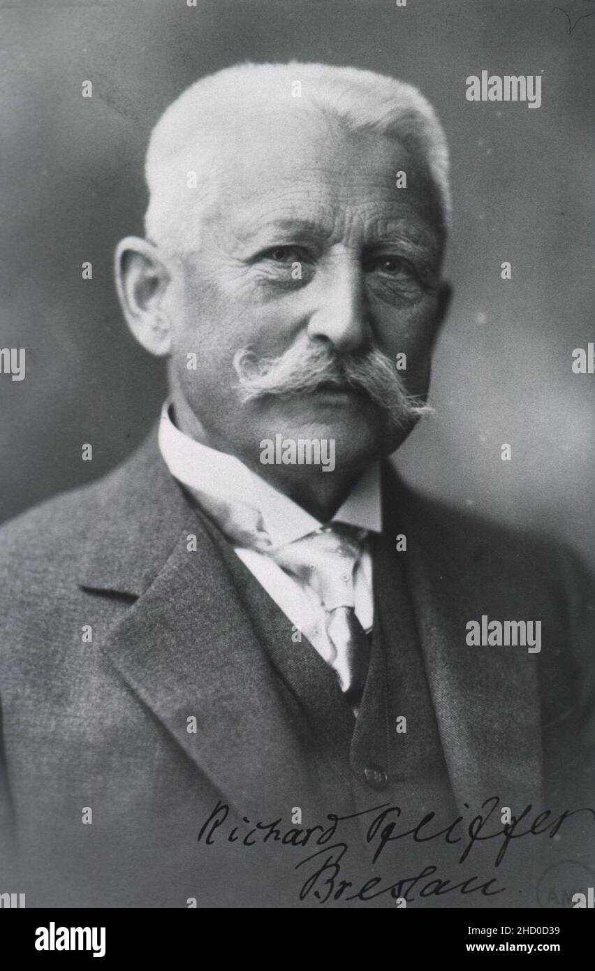 Richard pfeiffer hi-res stock photography and images - Alamy