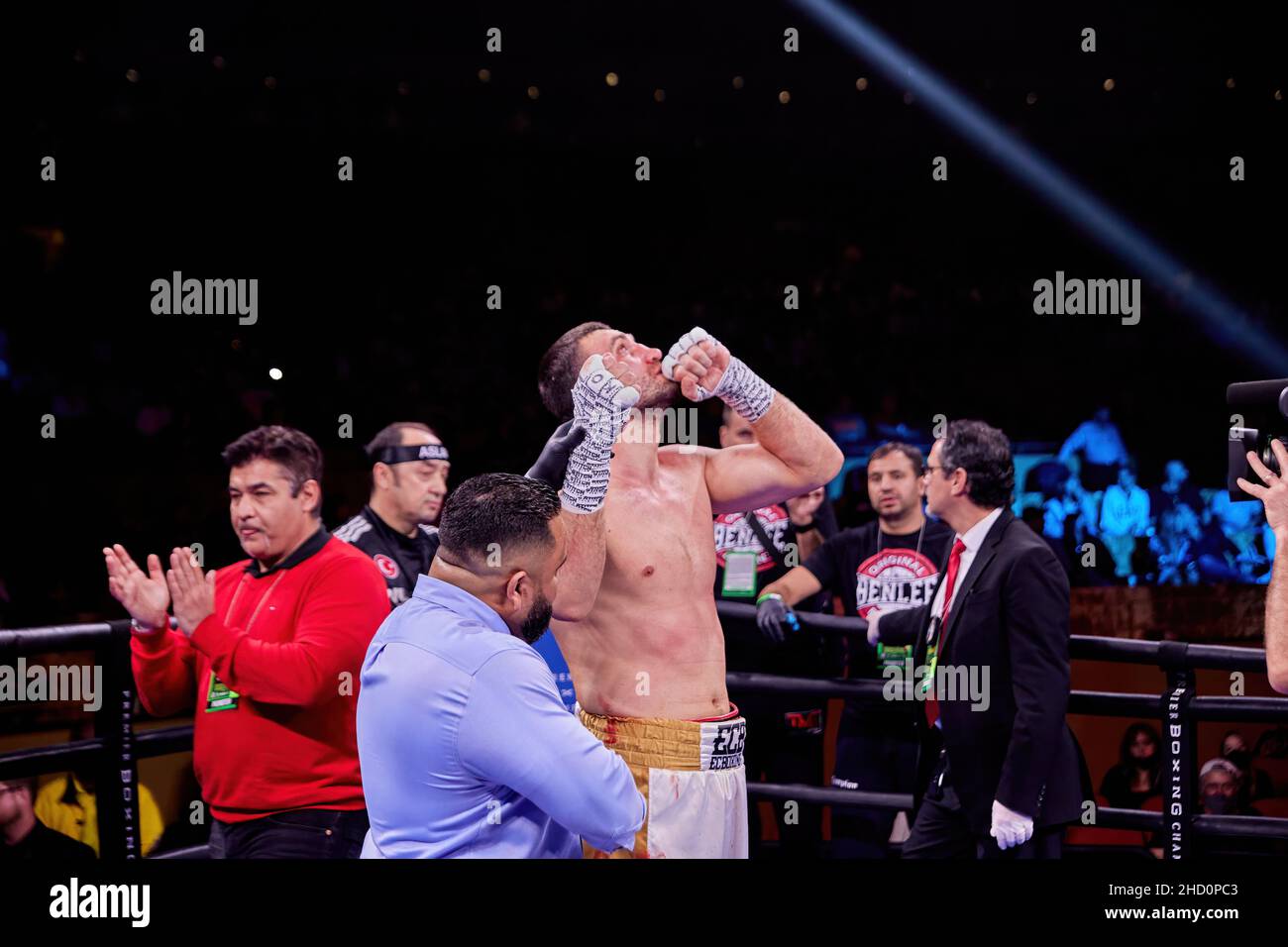 Hollywood, Florida, USA. 1st January, 2022. Viktor Faust vs Lago ...