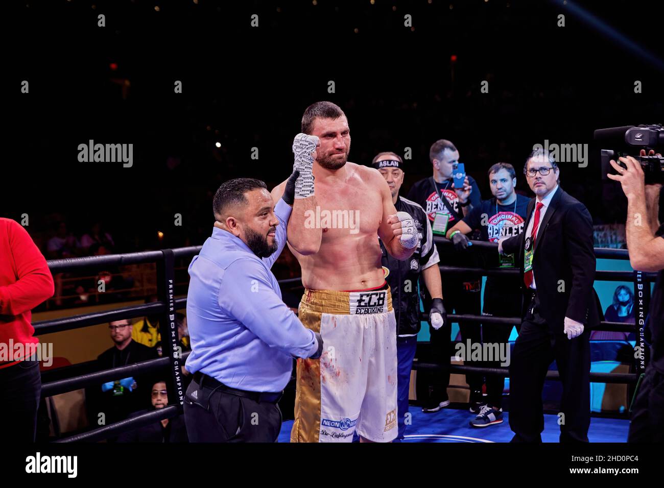 Hollywood, Florida, USA. 1st January, 2022. Viktor Faust vs Lago ...