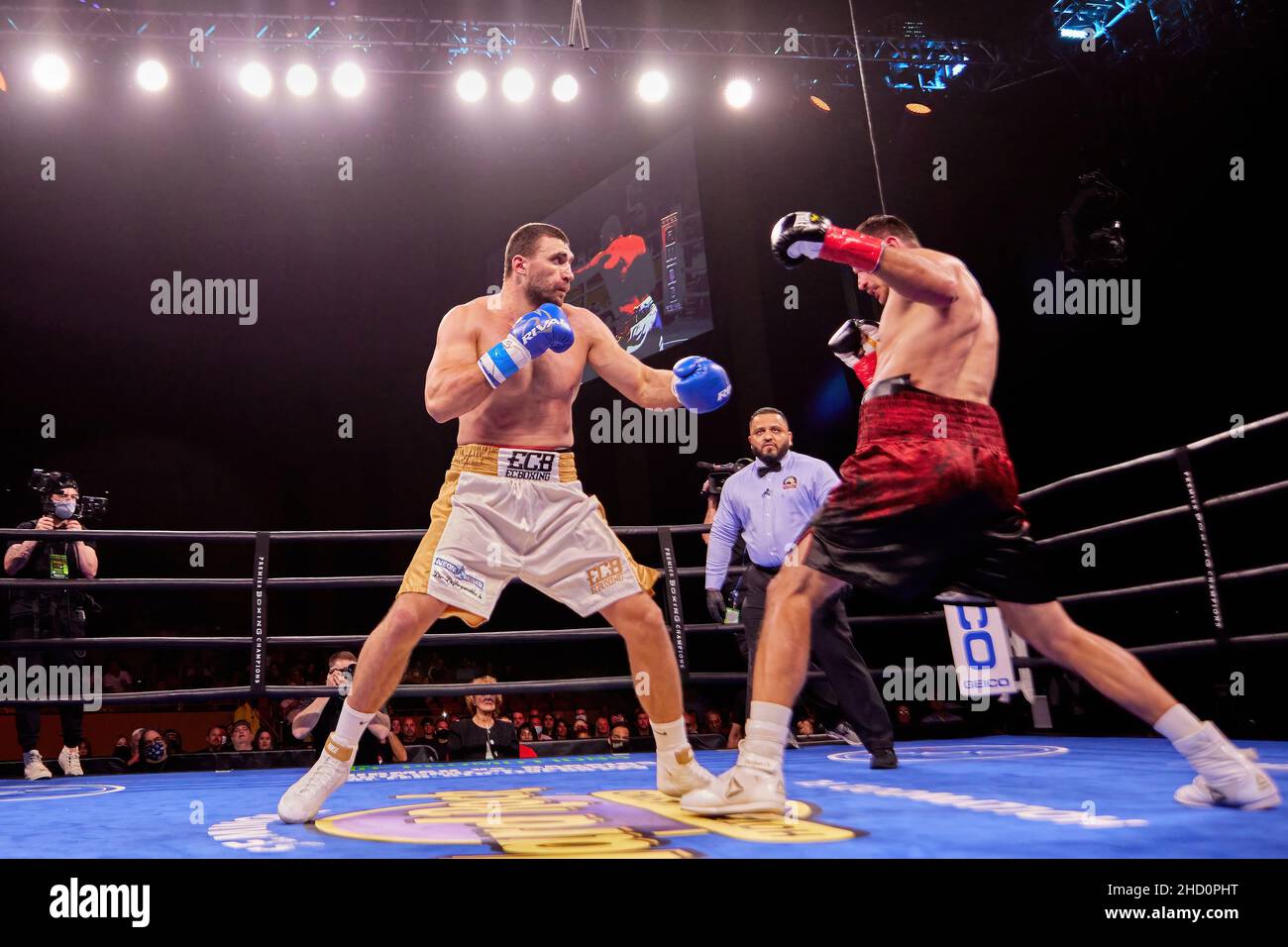 Hollywood, Florida, USA. 1st January, 2022. Viktor Faust vs Lago ...