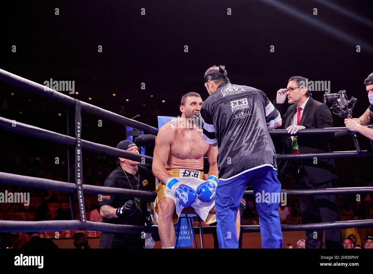 Hollywood, Florida, USA. 1st January, 2022. Viktor Faust vs Lago ...