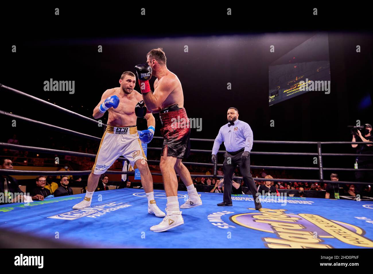 Hollywood, Florida, USA. 1st January, 2022. Viktor Faust vs Lago ...