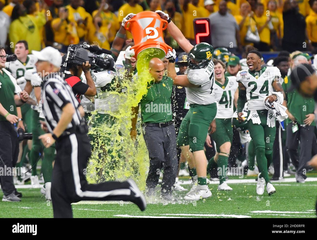 Gatorade bath hi-res stock photography and images - Alamy