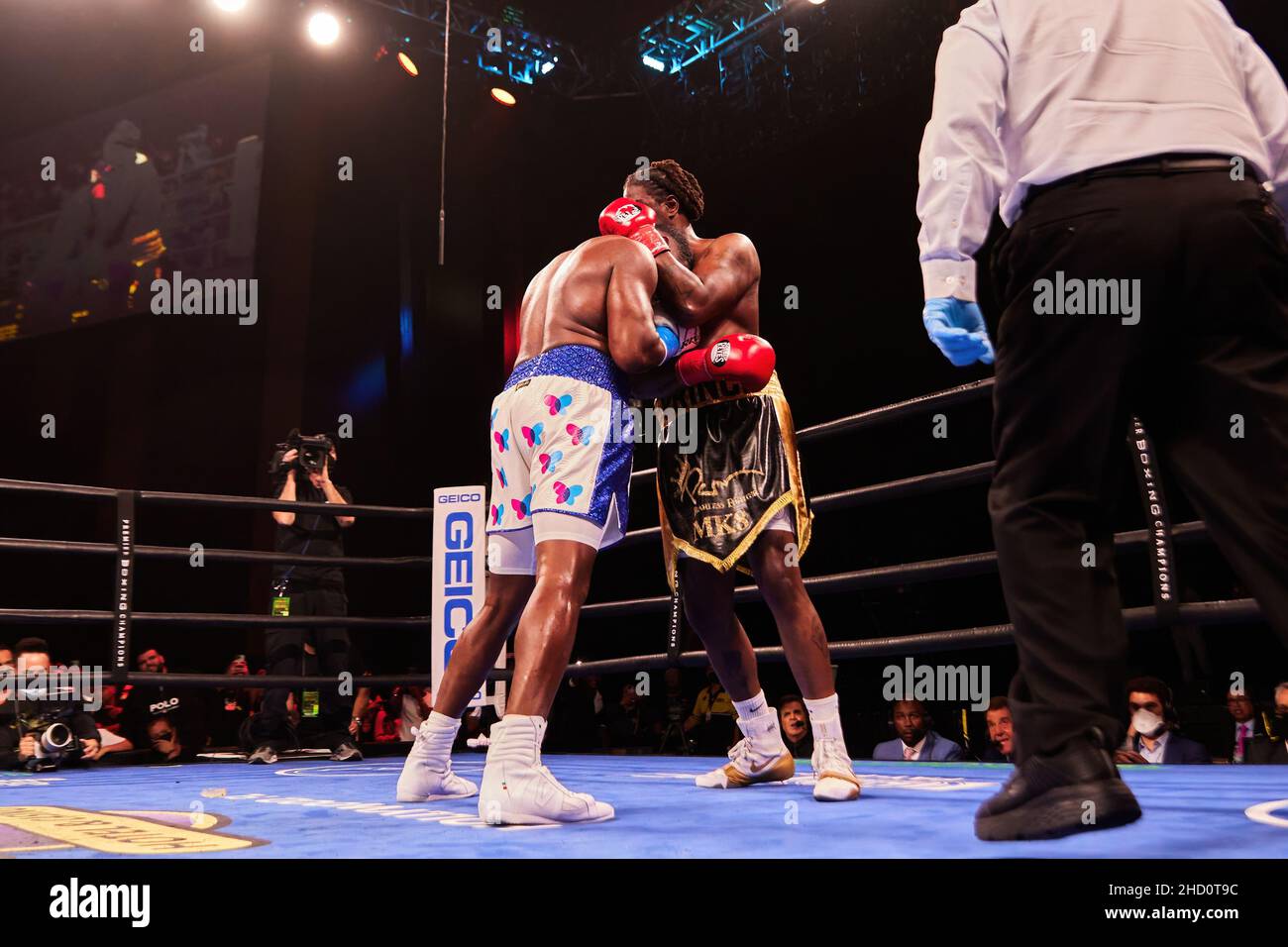 Hollywood, Florida, USA. 1st January, 2022. Luis Ortiz “King Kong” vs ...