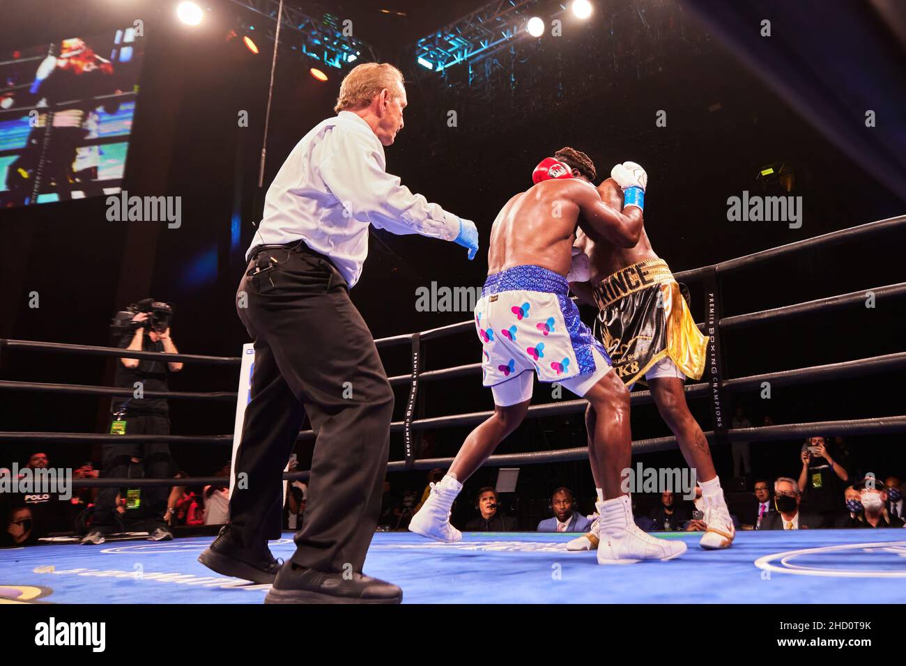 Hollywood, Florida, USA. 1st January, 2022. Luis Ortiz “King Kong” vs ...