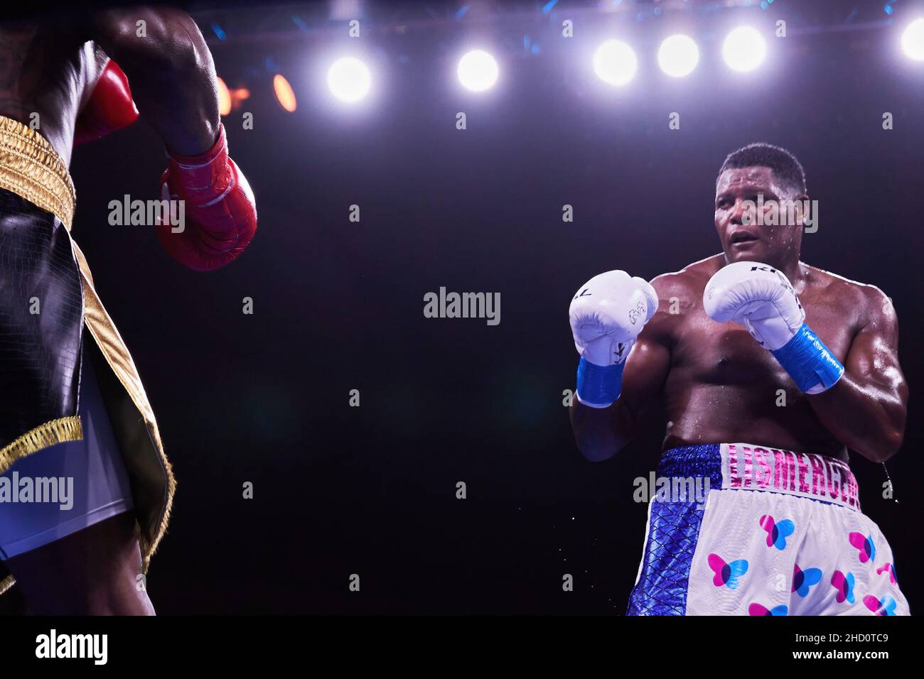 Hollywood, Florida, USA. 1st January, 2022. Luis Ortiz “King Kong” vs ...