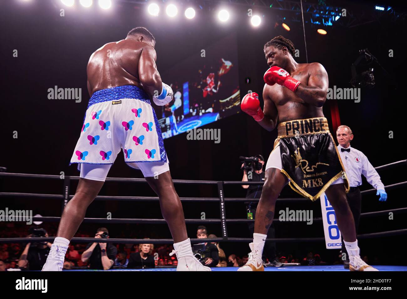 Hollywood, Florida, USA. 1st January, 2022. Luis Ortiz “King Kong” vs ...