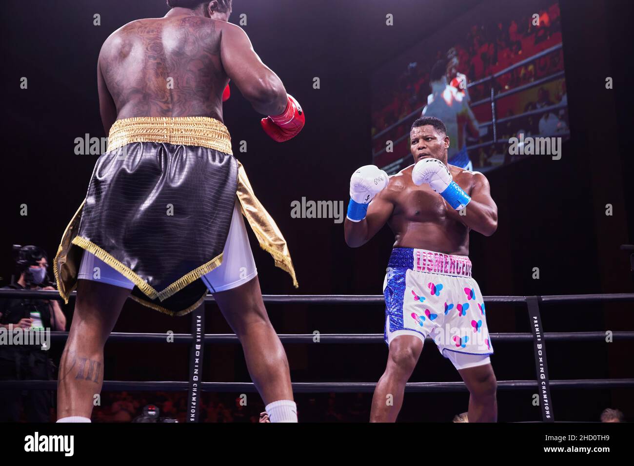 Hollywood, Florida, USA. 1st January, 2022. Luis Ortiz “King Kong” vs ...